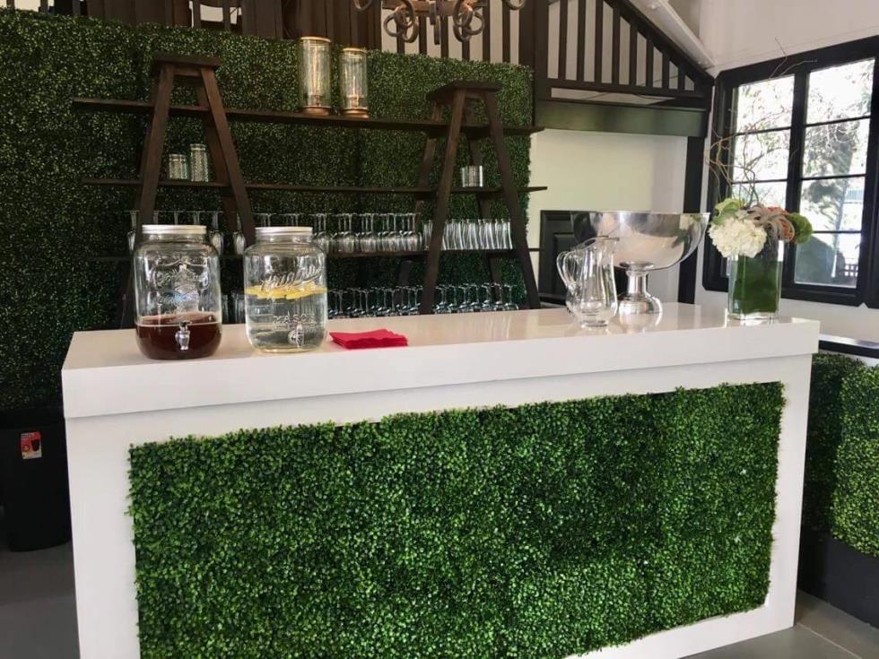 8' WHITE CAMBIO BAR W/ GREEN HEDGE INSERT Rentals | Bright Rentals